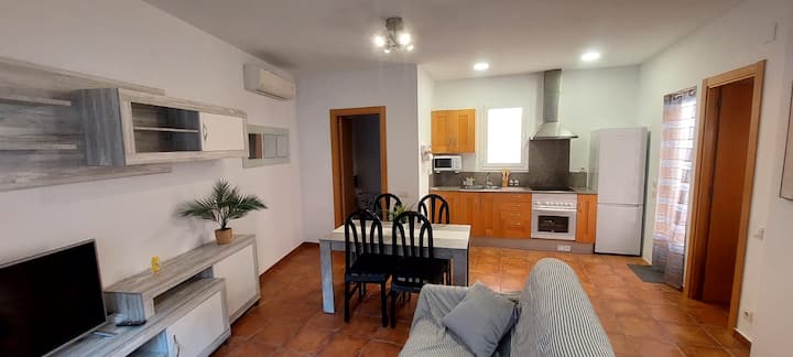 Bravaholidays-940-cornellà - Viladecans