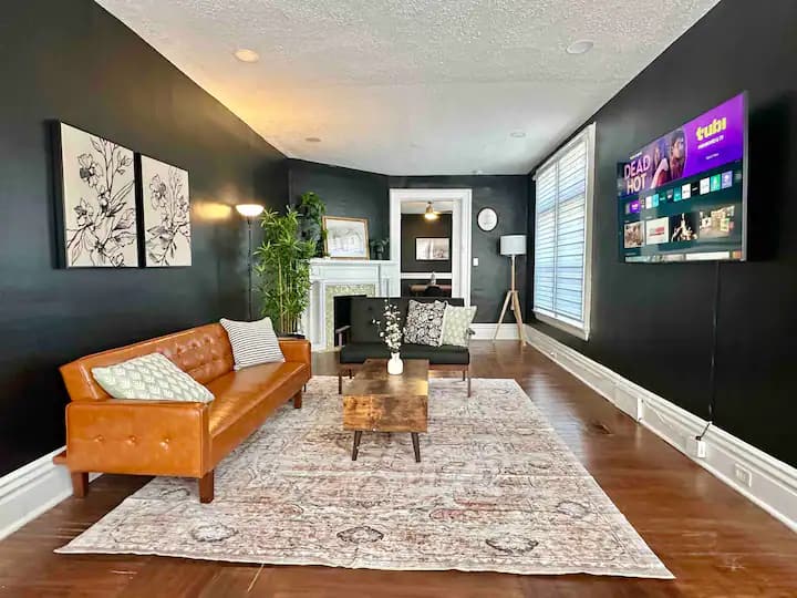 Cozy Private 2br Suite | Parking | Elmwood Village - Buffalo, NY