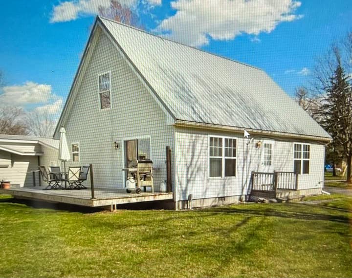 Jammies Cottage - Driftwood Inn - Interlaken, NY