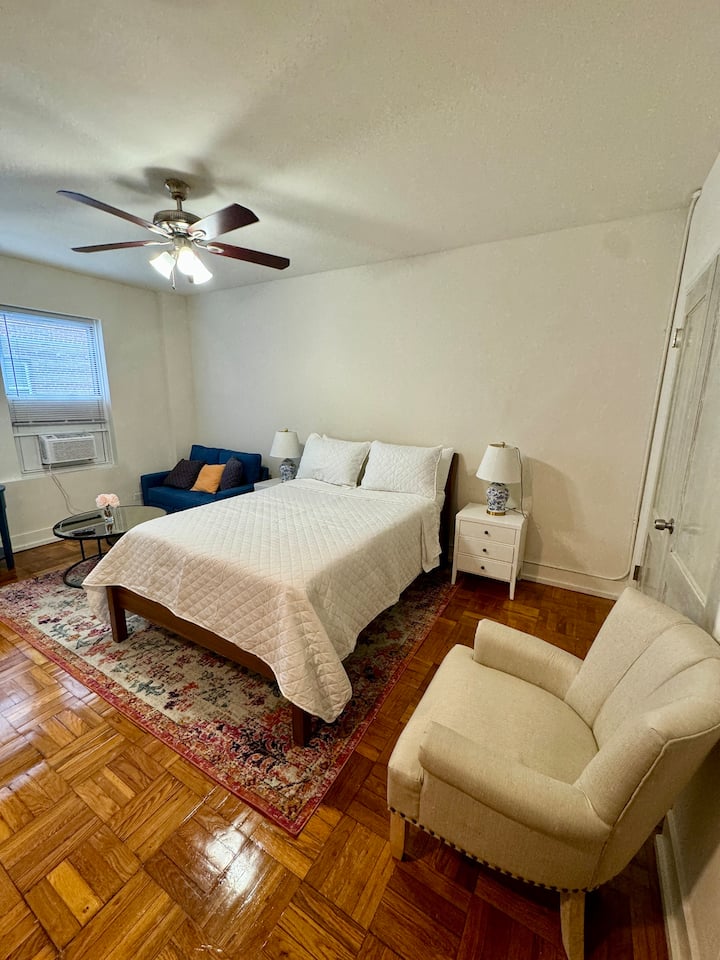Iconic Gold Coast Studio - Chicago, IL