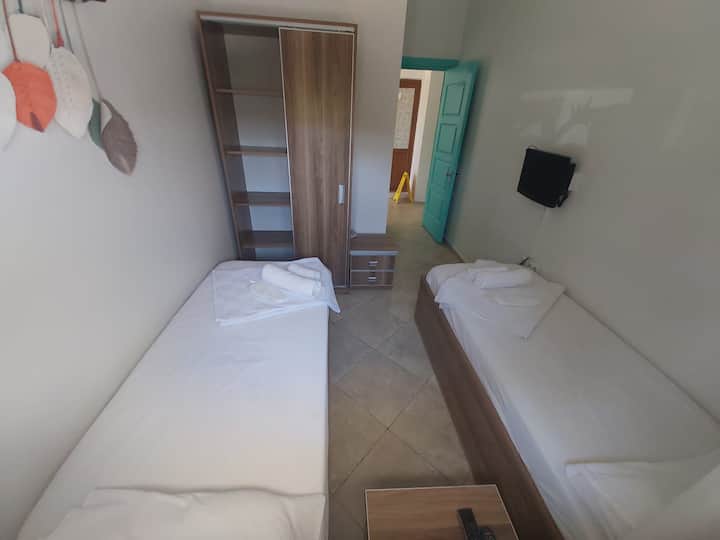 Foça'da Denize Yakın Kahvaltılı - Foça