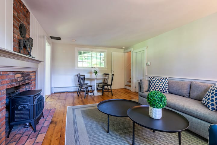 Charming Cottage In S Woodstock - Woodstock, VT