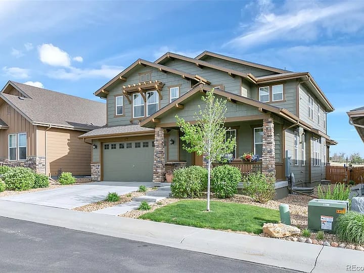 Spacious 4,000 Sq.ft. Retreat. Golf, Ski And Work! - Parker, CO