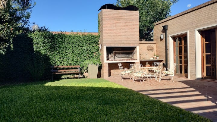 Residencia Completa En Lobos - Lobos