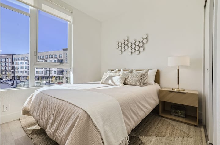 2b2b Stylish Apt Near Stanley/anschutz/dia - Aurora