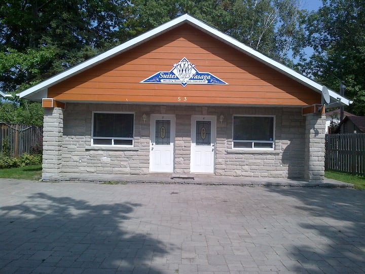 Whole Building Beach 1 Suites - Wasaga Beach