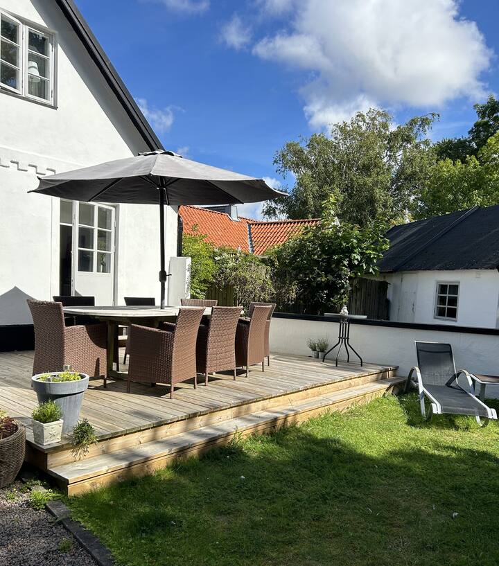 Charmig Litet Hus I G:a Viken - Viken