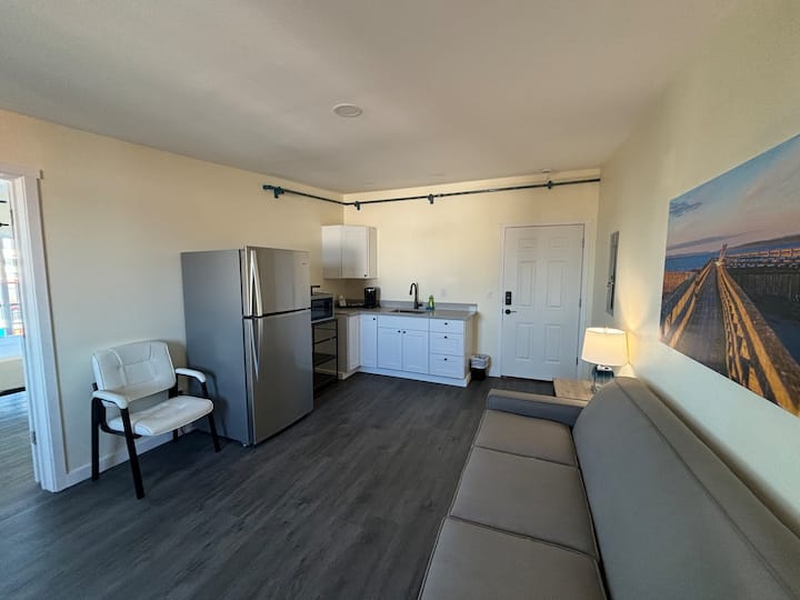 One Bedroom Queen Suite - Westport, WA