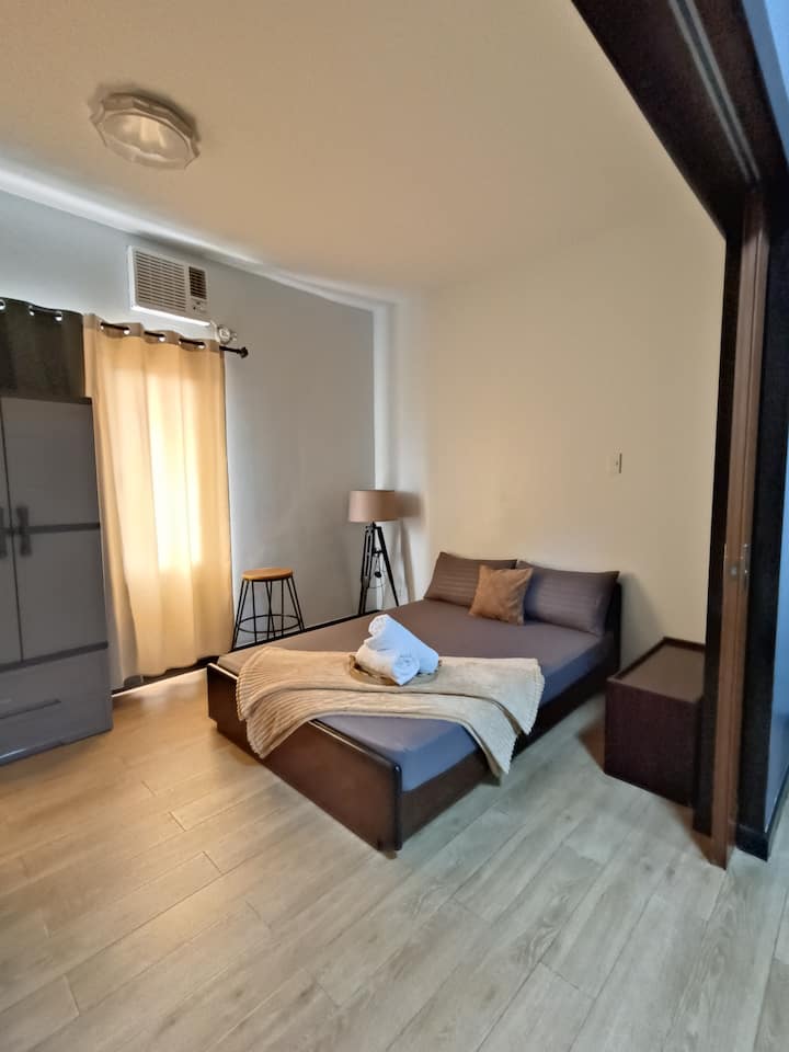 Anna's Comfort Cove - Las Piñas