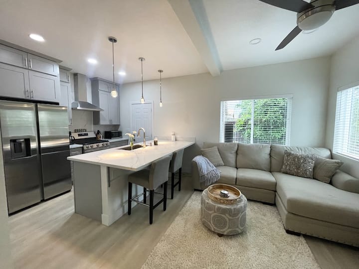 New Lakeside Unit In Laguna West - Elk Grove, CA