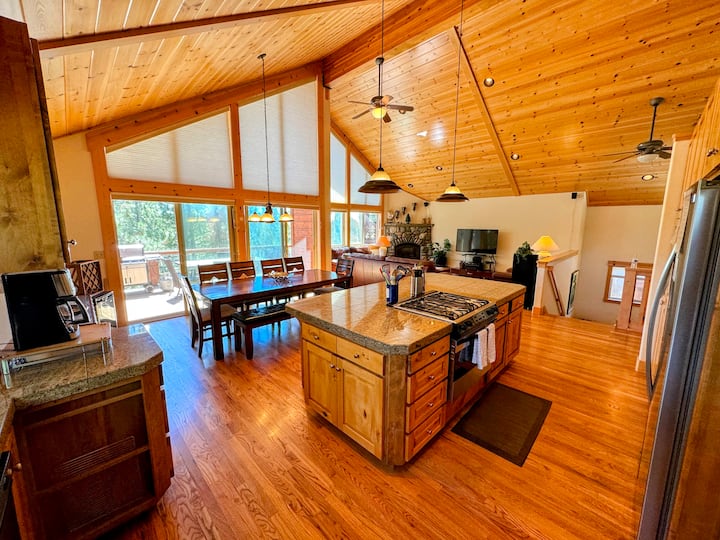 Alpine Escape W/ Pool+spa+private Beach - Truckee, CA