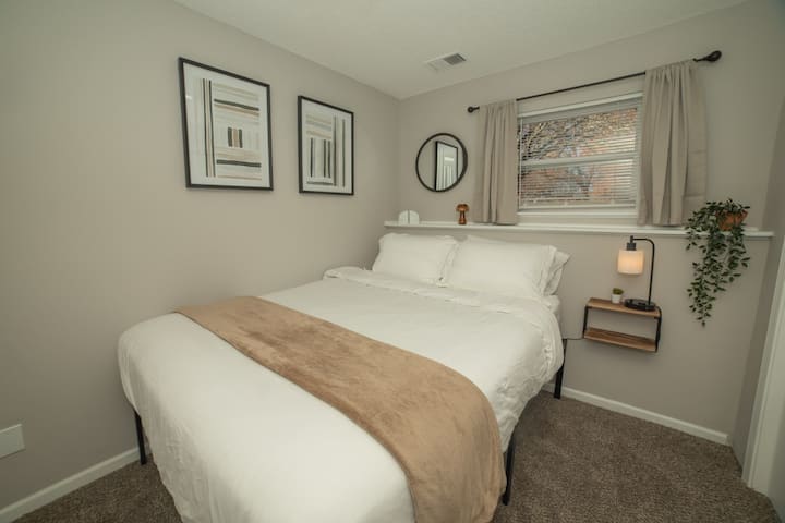 The Garden - Conveniently Located - 1bd Apt - Kansas City, MO