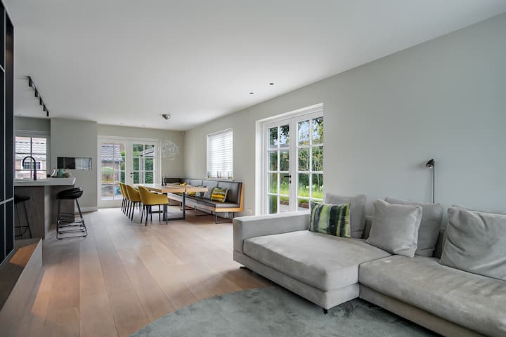 Beautiful House In Laren - Hilversum