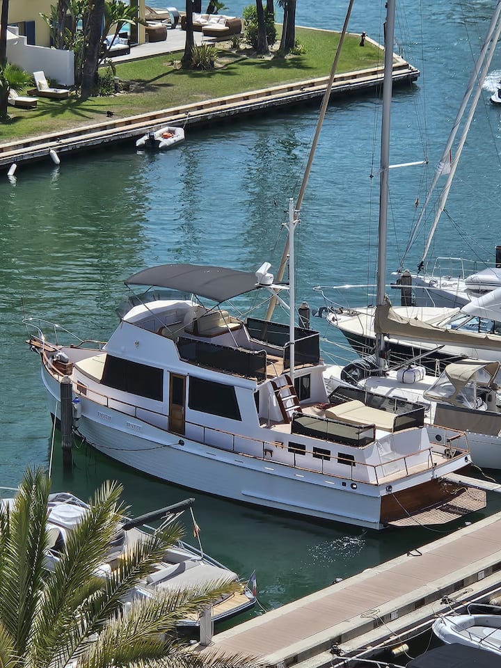 Beautiful Grand Banks 45' Yacht - Sotogrande