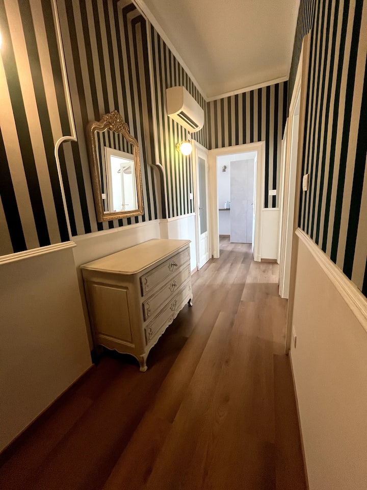 Liberty Window - Milano - Mailand