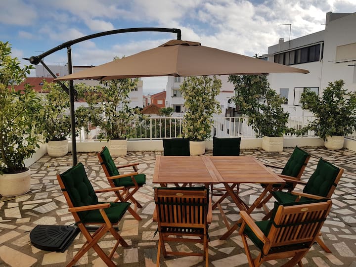 Apartment With Terrace Near The Beach - Nazaré