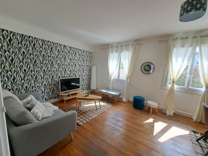 Maison Avec Cour Et Terrasse - Vichy