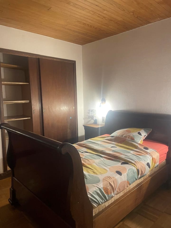 Très Belle Chambre En Bois Chez L'habitant - 蒙彼利埃