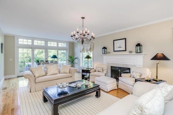 1676 House - Sandwich, MA