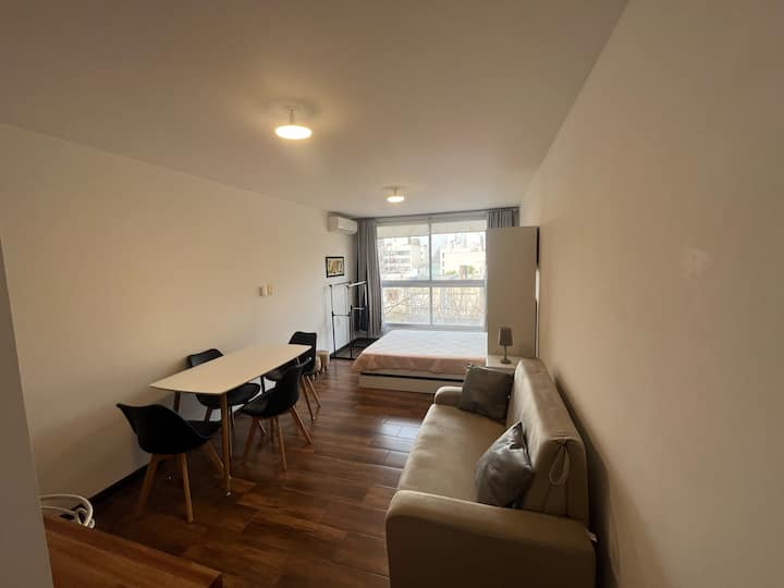 Loft Moderno En Pocitos Con Parking Privado - Montevideo