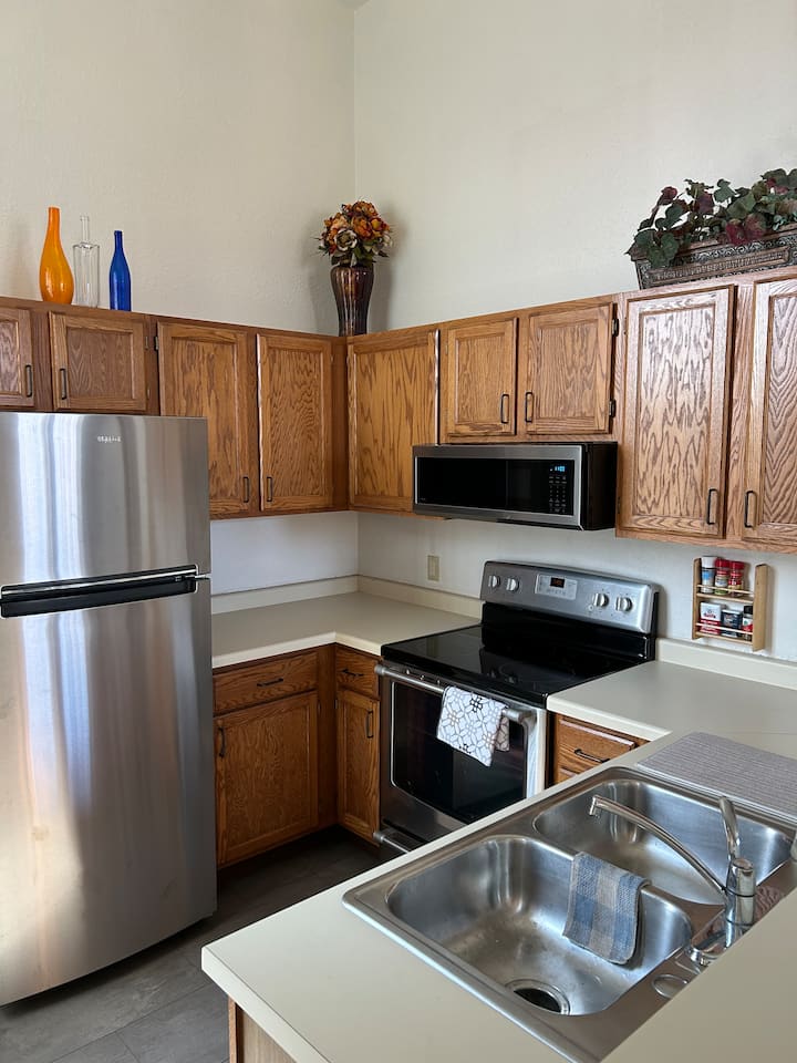 Nicely Furnished 1-bedroom Apt. - Oshkosh, WI