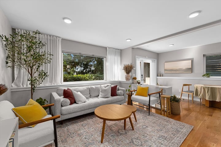 Cozy Spacious Northgate Oasis - Seattle, WA