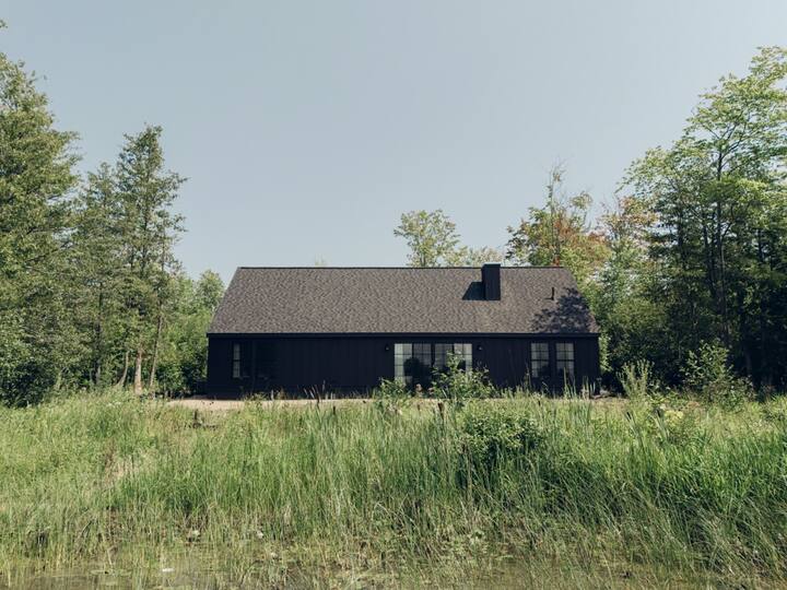 Waterfront Home In Elk Rapids, Mi - Elk Rapids, MI