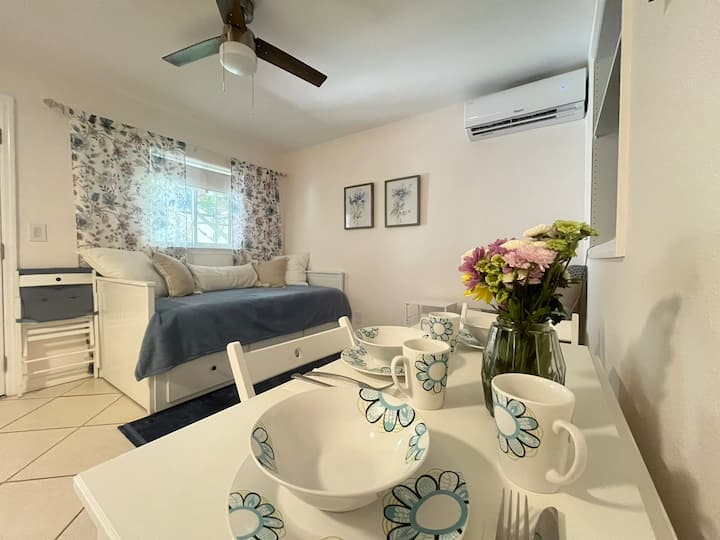 Summer Vibe Condo - Cape Canaveral, FL