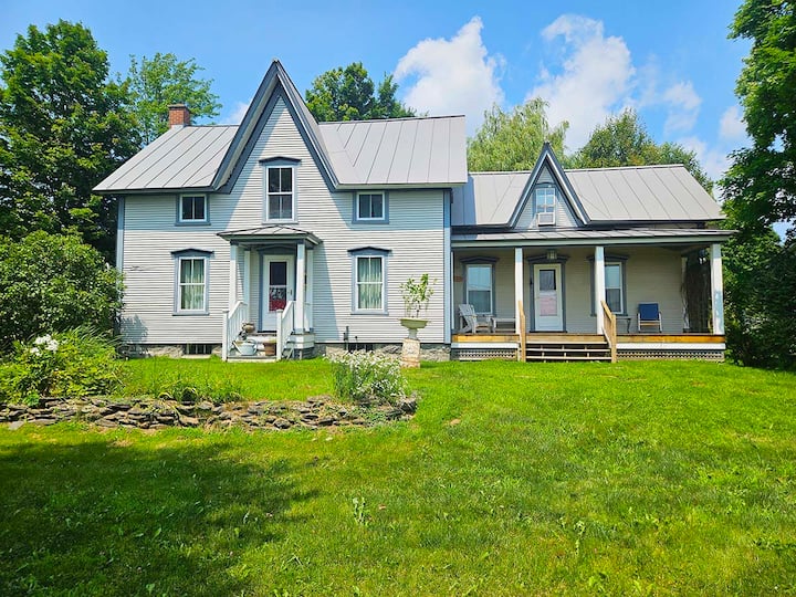 4-bed Comfy Country Escape - Lake Carmi State Park, Franklin