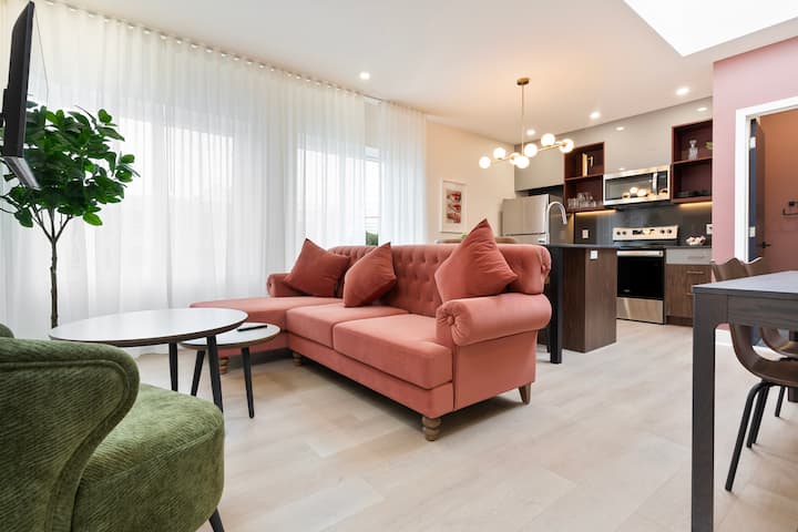 Exclusive Studio& 3bedroom Combo - Montreal