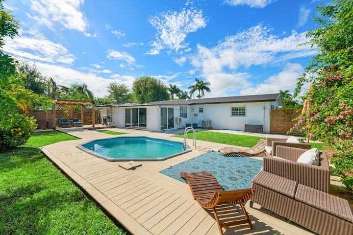 Cute Lil 5bd Private House Central Naples - Naples, FL