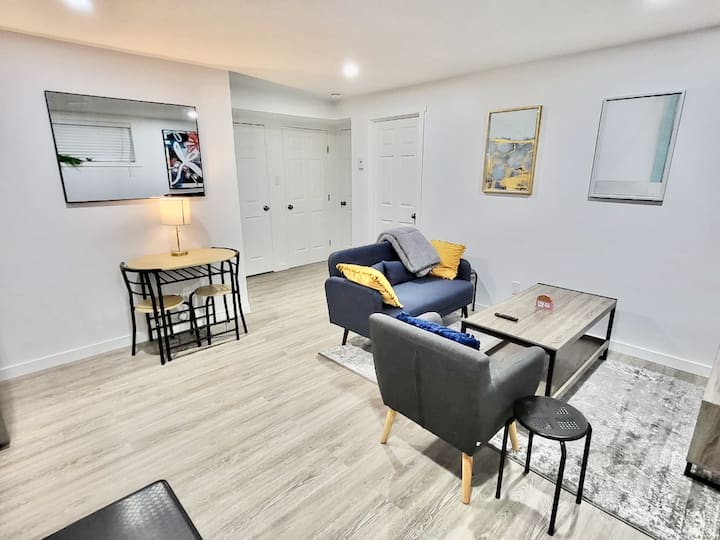 Luxury Suite In The Greens - Regina
