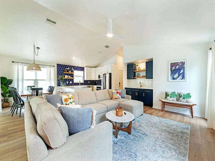 Bonita Breeze Retreat - 1 Minute Walk To The Beach - Bonita Springs, FL