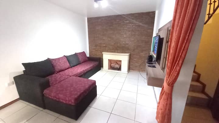 Casa 3 Hab Con 2 Cocheras + Parrilla - Mendoza