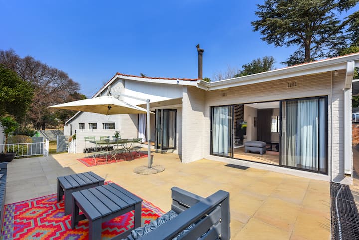 New Mgt! Serene | Garden, Pool & Indoor Fireplace - Randburg