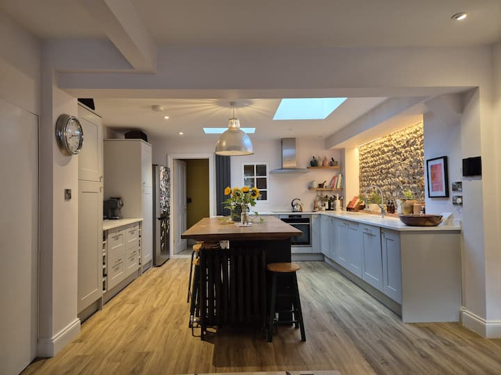 Family Home In Brighton - Brighton Marina