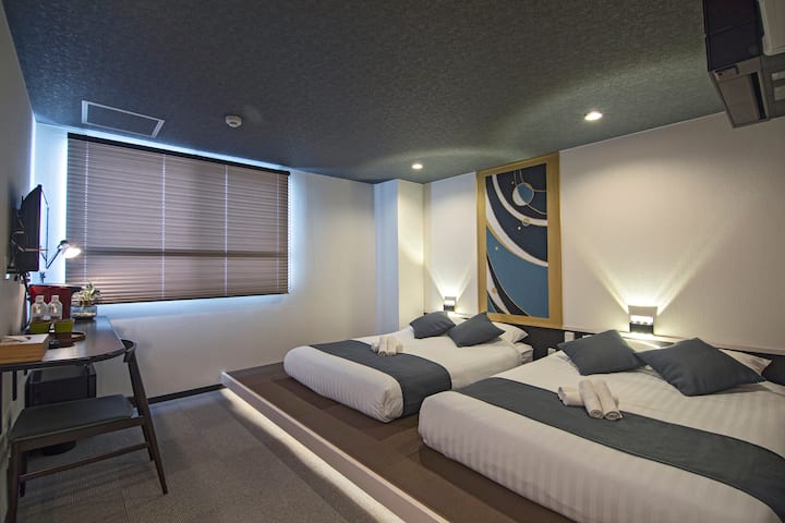 Ten Minutes To Usj By Pirate Ship|2 Double Beds - Osaka, Japan