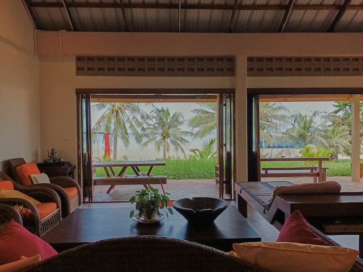 Beach Front Villa, Saphli Beach, Chumphon,thailand - Pathio District