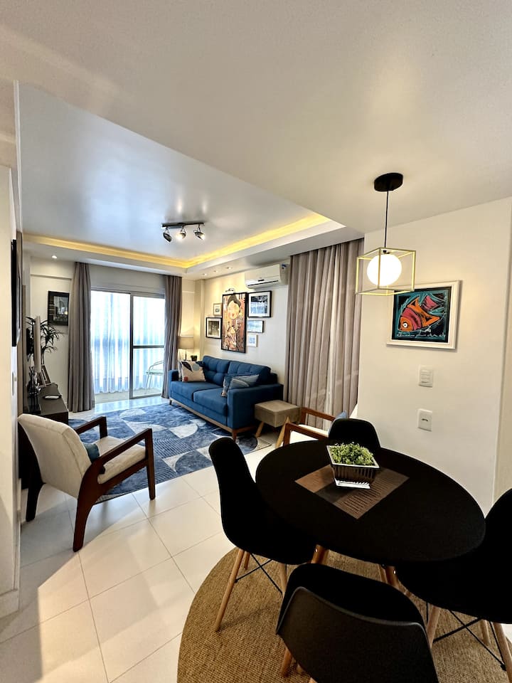 1q Frente Mar Reformado E Decorado - Balneário Camboriú