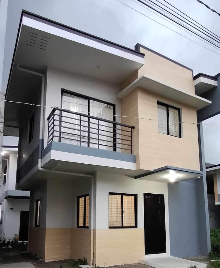 House @ Araya Park Residences - Biñan