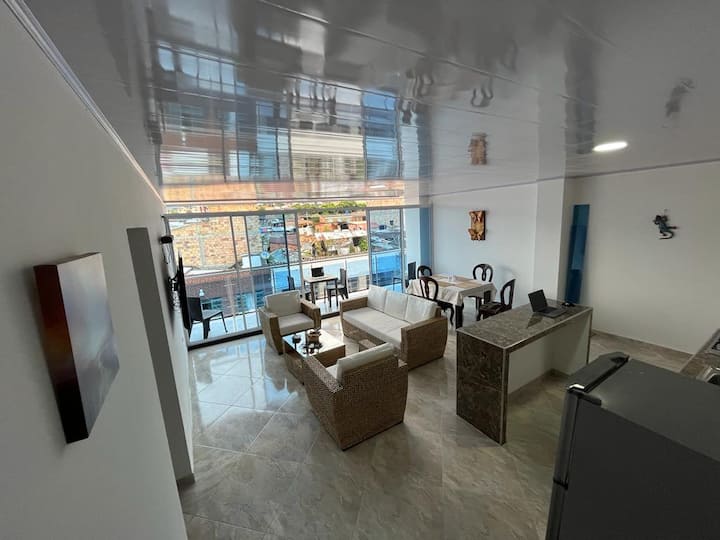 Apt 3 Br, 2 Wc, Balcony, Wifi, Central And Cozzy - La Mesa