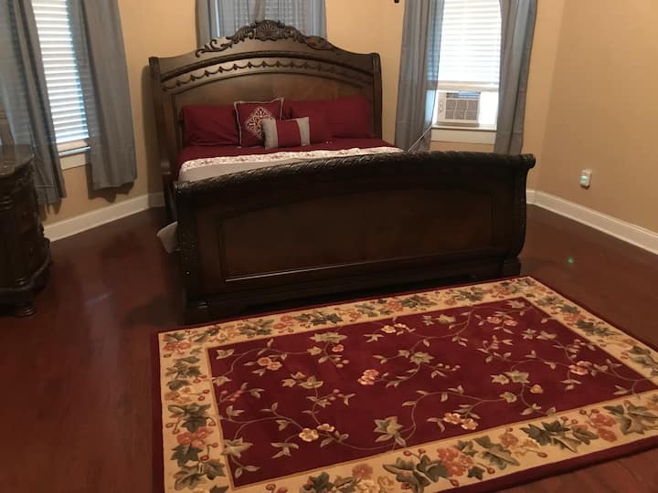Historic 2br/2b W/ Full Kitchen - Jacksonville, NC