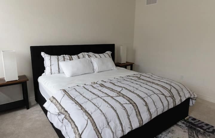 Home In Waterdown, Hamilton. - Burlington