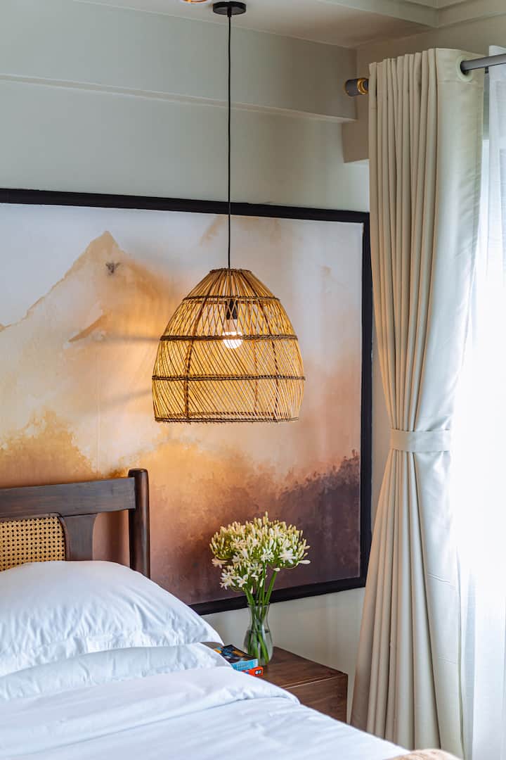 Serene Japandi Retreat. Coffee Bar&vinyl Player - Nairobi