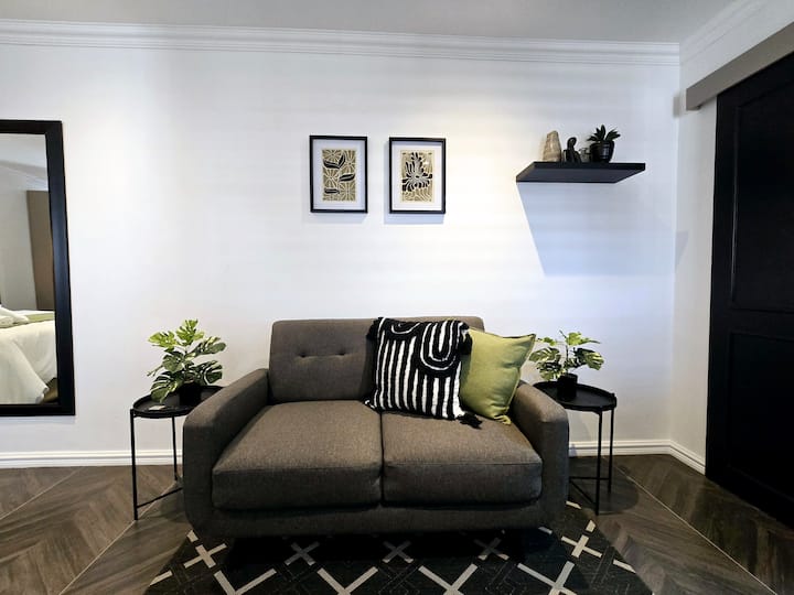 Cosy Serviced Studio Cottage For 2 - Durban