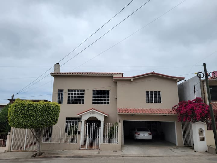 Plascencia's Beach House - Rosarito