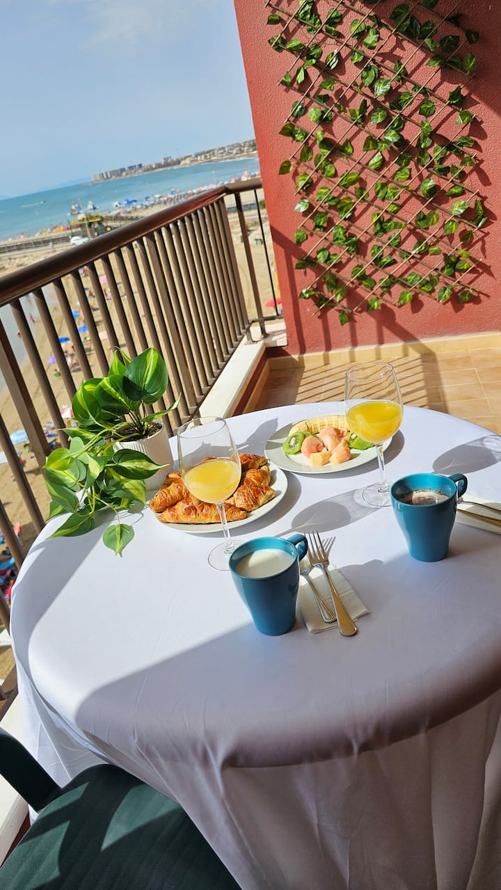 Torrevieja Un Salto Y A La Playa - Torrevieja