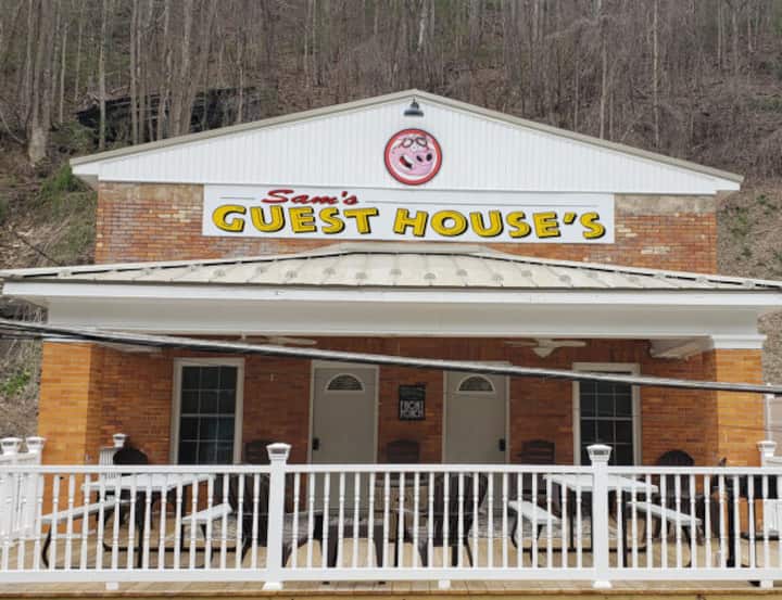 Giustina's Lodge - Northfork, WV