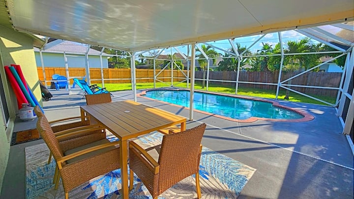 Pool, Massage Chair, Gameroom - Port St. Lucie, FL