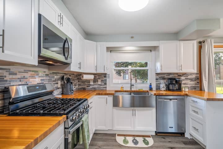 Leo Blitz - Comfy 2 Bed - Central - Dog Friendly - グリーン・ベイ, WI